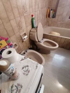 Ανακαίνιση μπάνιου στην Καλλιθέα πριν και μετά - Chroma Decor